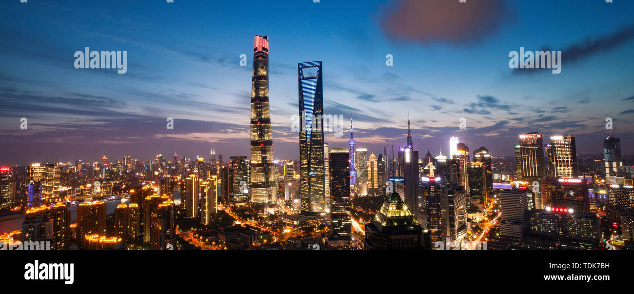 Evening in Shanghai, typhoon season, every day is very blue Stock Photo ...