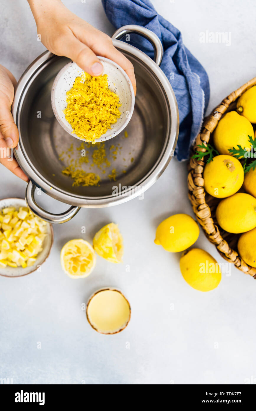 Person making jam hi-res stock photography and images - Alamy