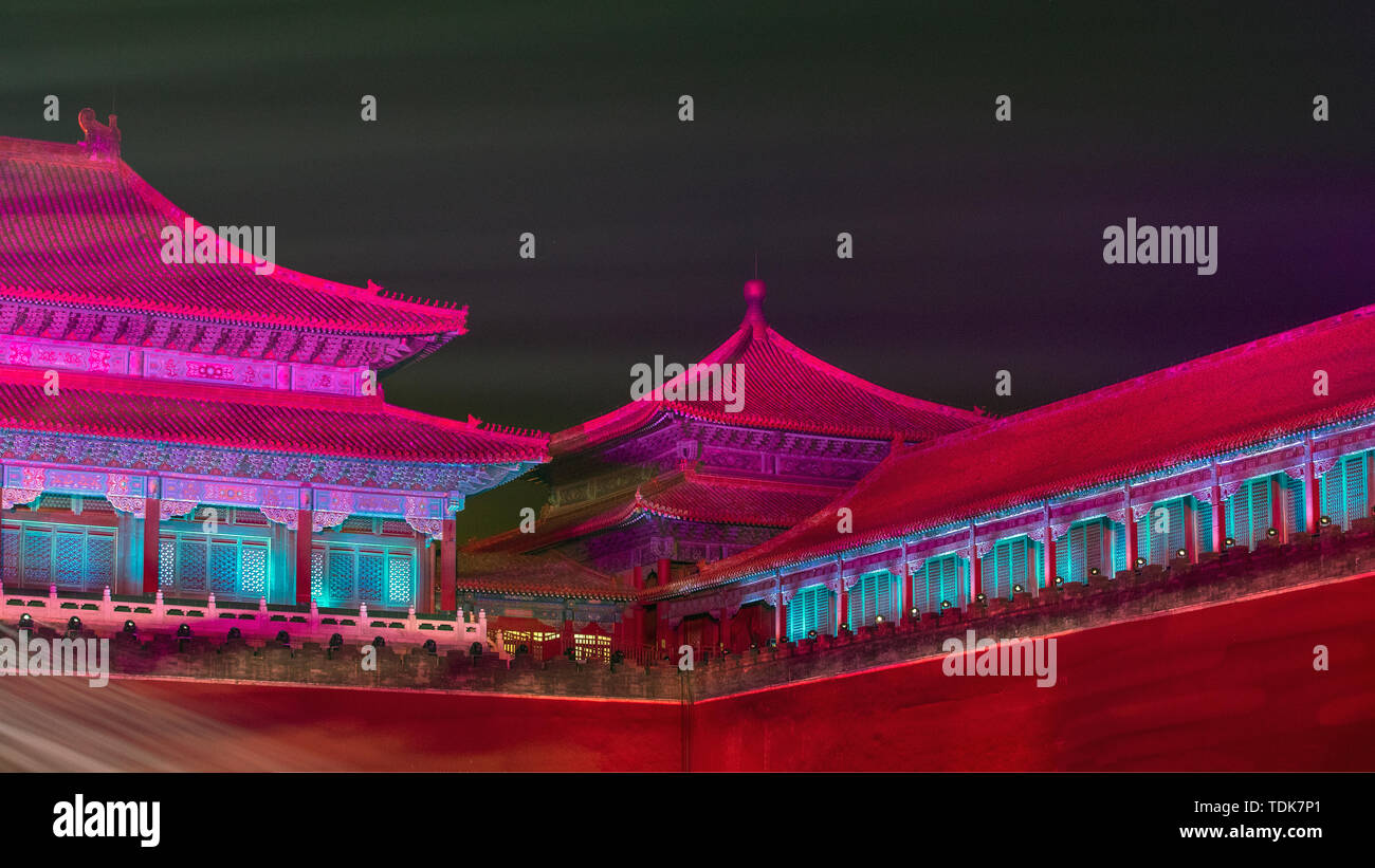 The bright lights of the midday gate of the Forbidden City Stock Photo ...