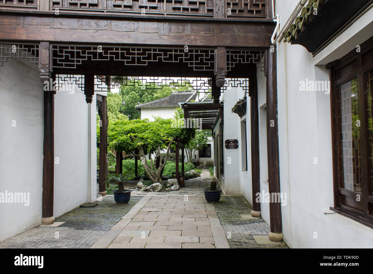 Tongli gardens hi-res stock photography and images - Alamy