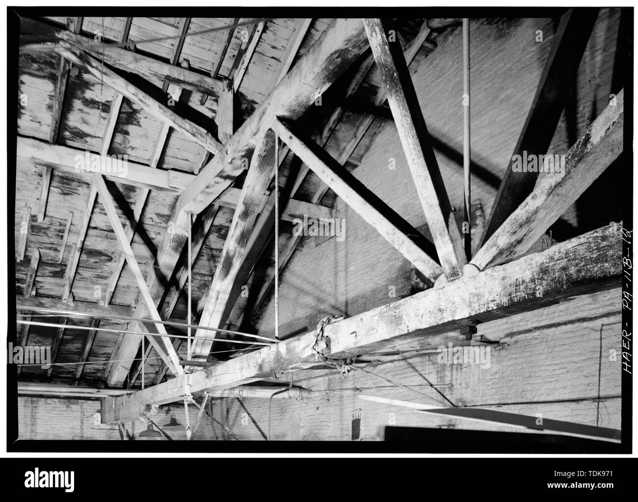 Truss shop Black and White Stock Photos & Images - Alamy