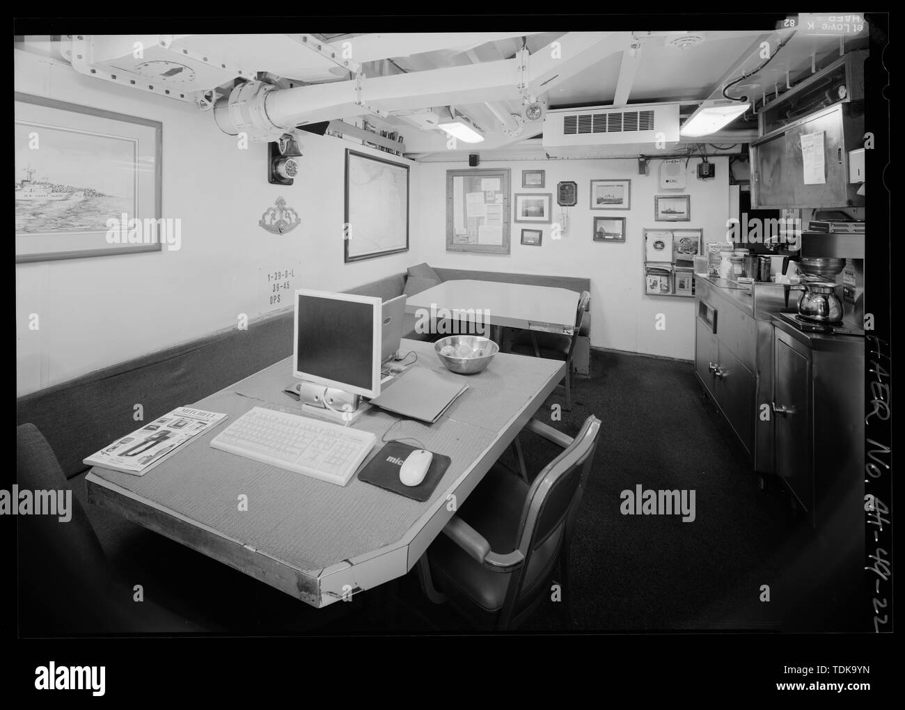 Officers wardroom hi-res stock photography and images - Alamy