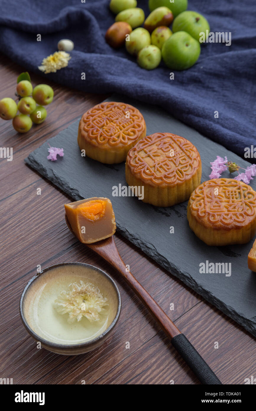 Osmanthus cakes hi-res stock photography and images - Alamy