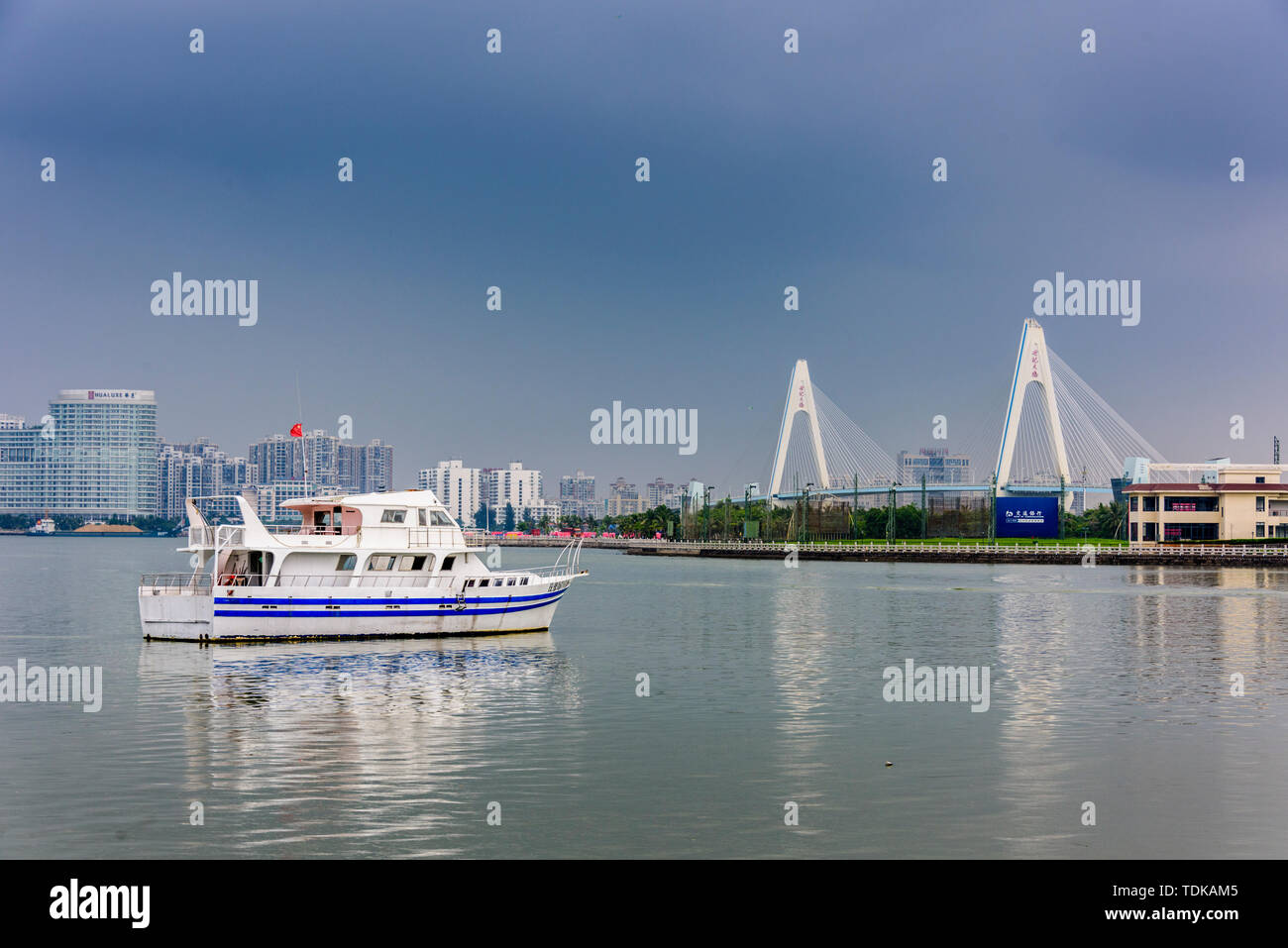 Hainan haikou and longhua district hi-res stock photography and images ...