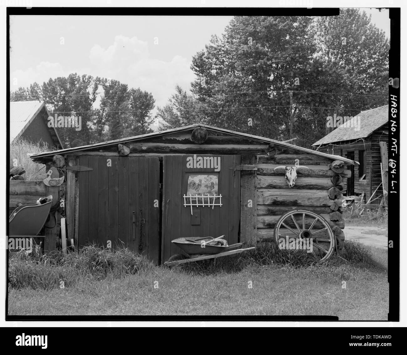 One-room log cabin. Front (east) facade. View to west. - William and ...
