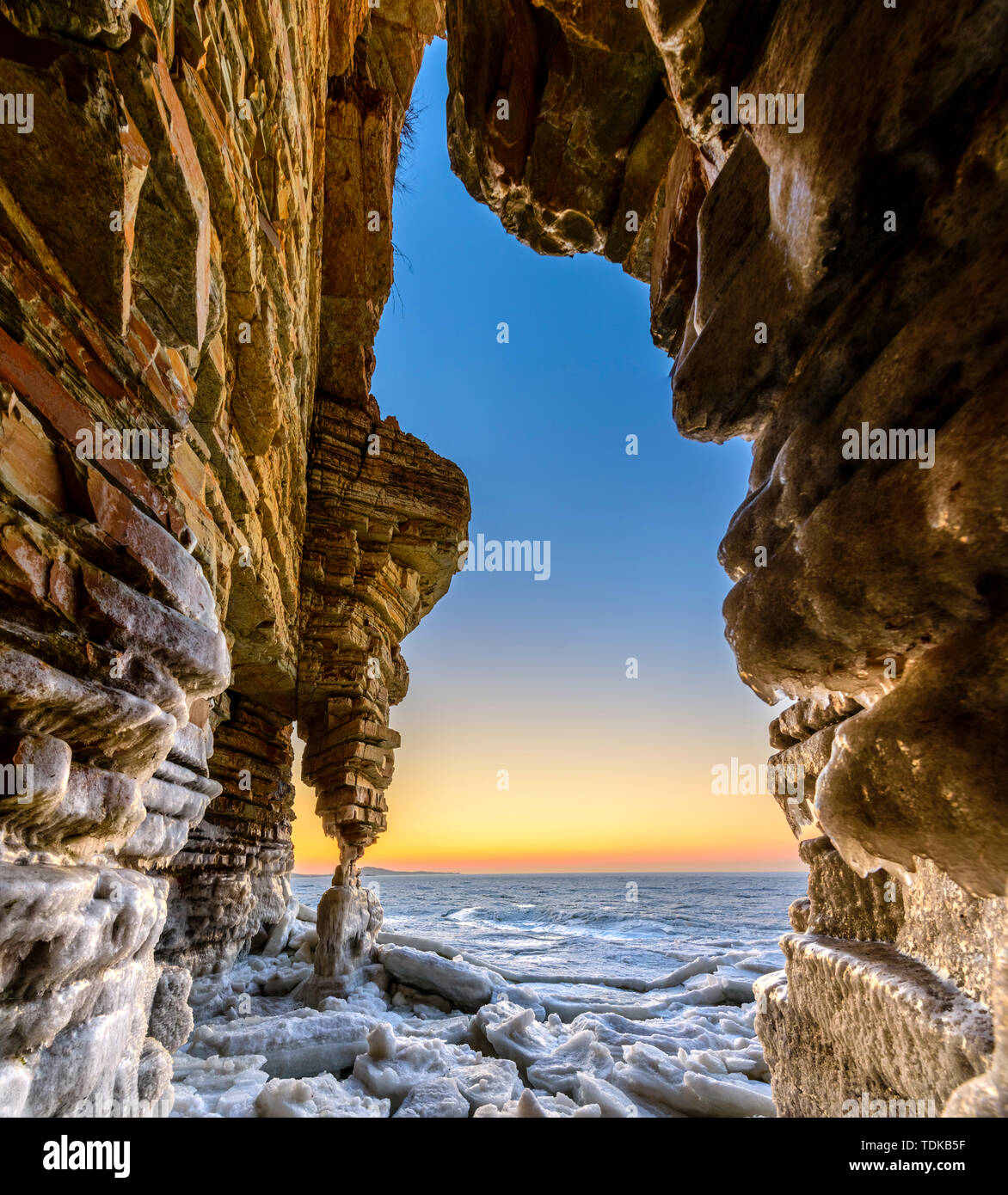 Dalian seaside hi-res stock photography and images - Alamy