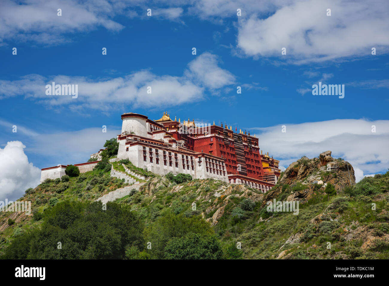 Ancient potala palace and lhasa scenery and scenery hi-res stock ...