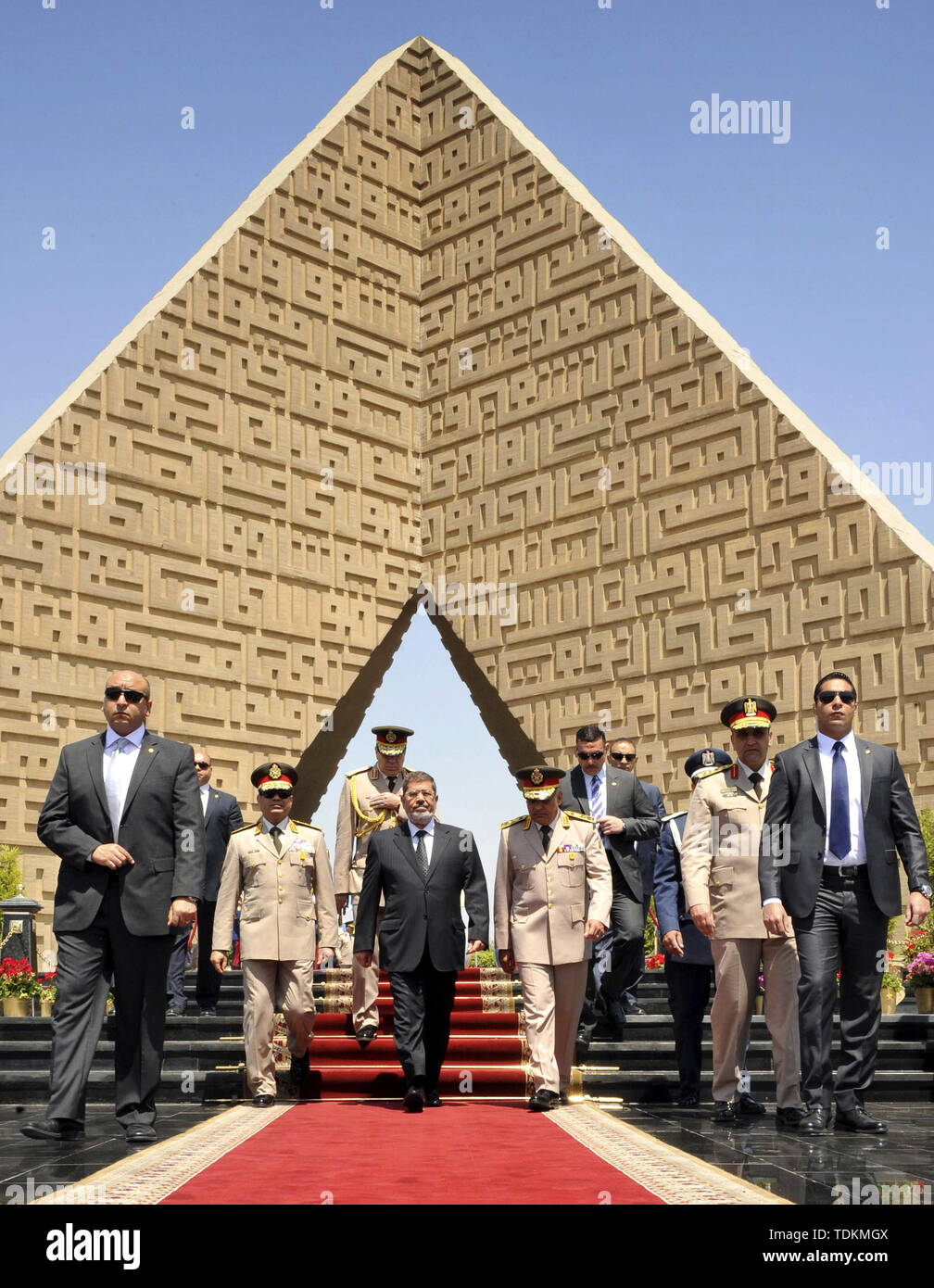 Anwar sadat tomb hi-res stock photography and images - Alamy