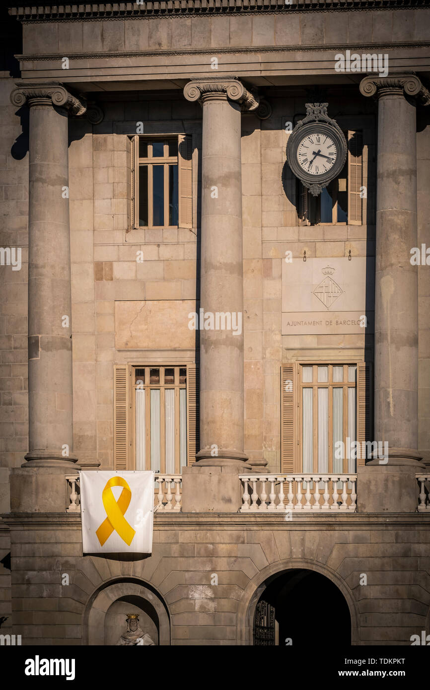 Ribbon movement hi-res stock photography and images - Alamy