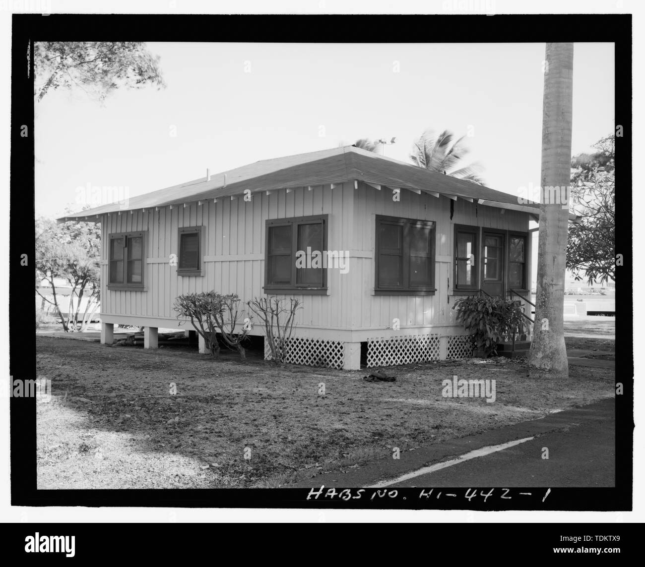 Oblique exterior view of front and north side - U.S. Naval Base, Pearl ...