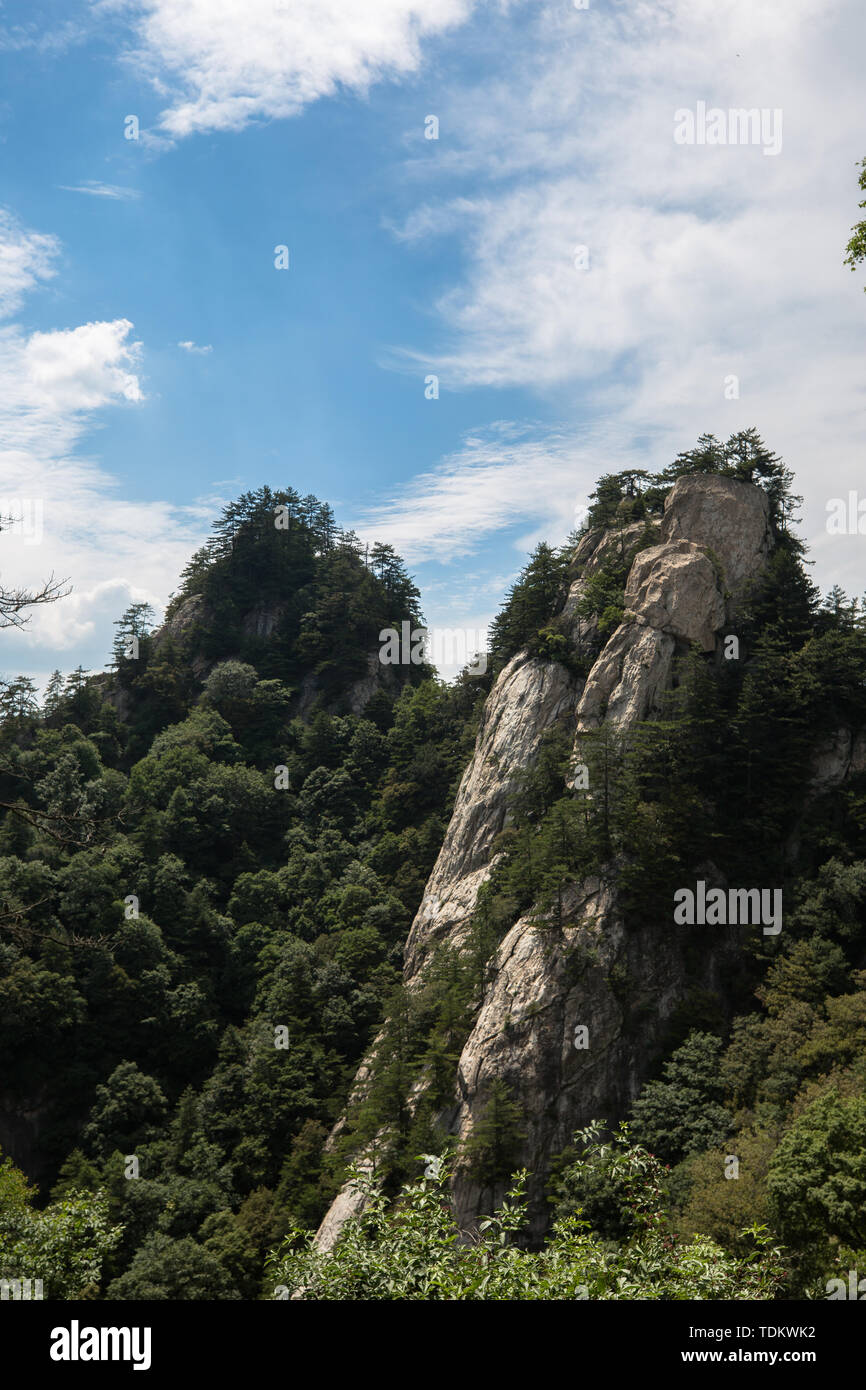 Jiuding hi-res stock photography and images - Alamy