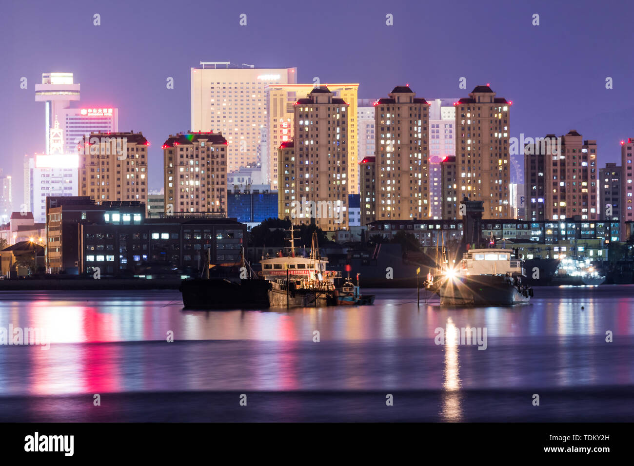 Dalian bay hi-res stock photography and images - Alamy