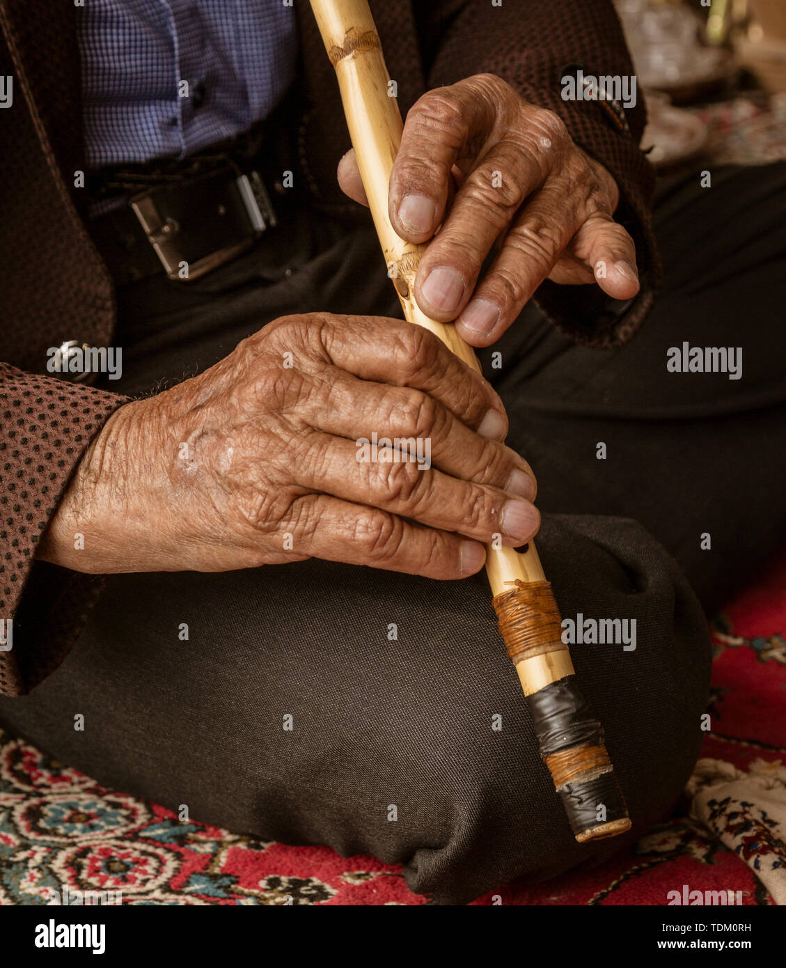 Iranian Hill Tribe Man Plays His Flute Stock Photo - Alamy
