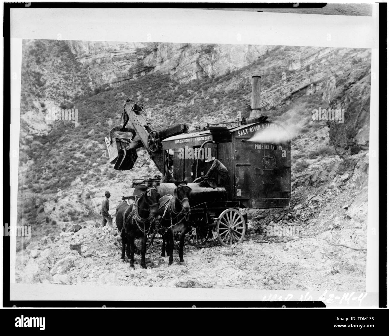 East river salt water Black and White Stock Photos & Images - Alamy