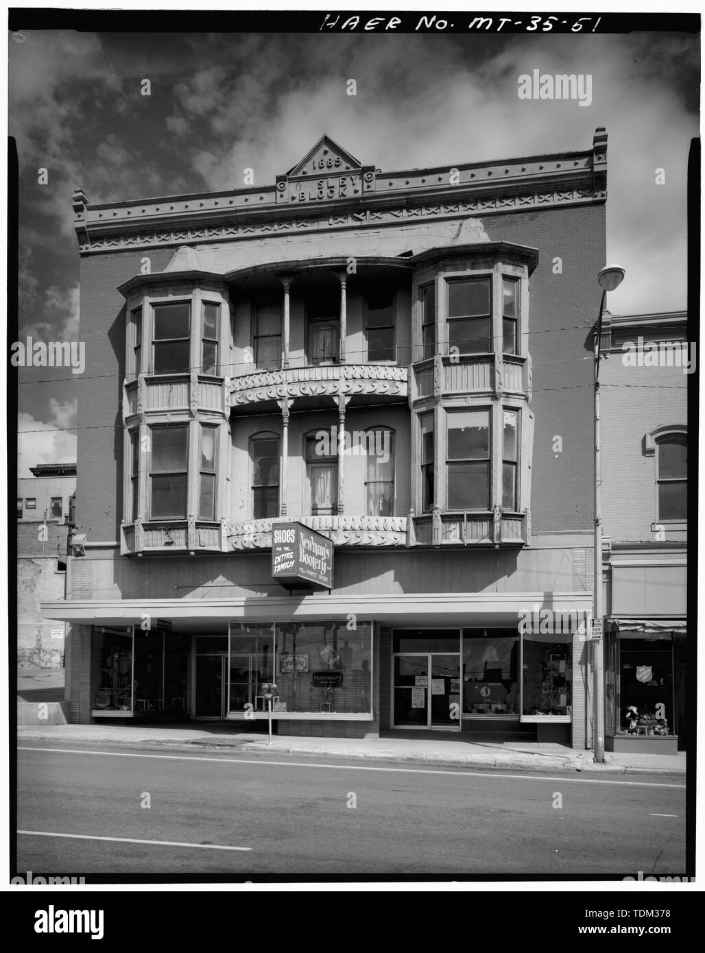Owsley Block, 43 East Park, 1889. This building features projecting bay ...