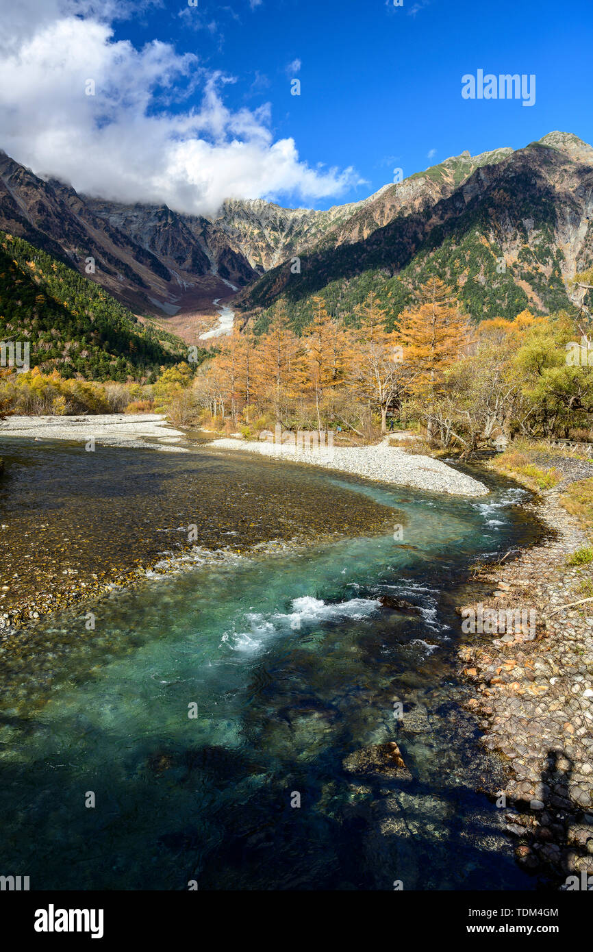 Kamikochi autumn hi-res stock photography and images - Alamy