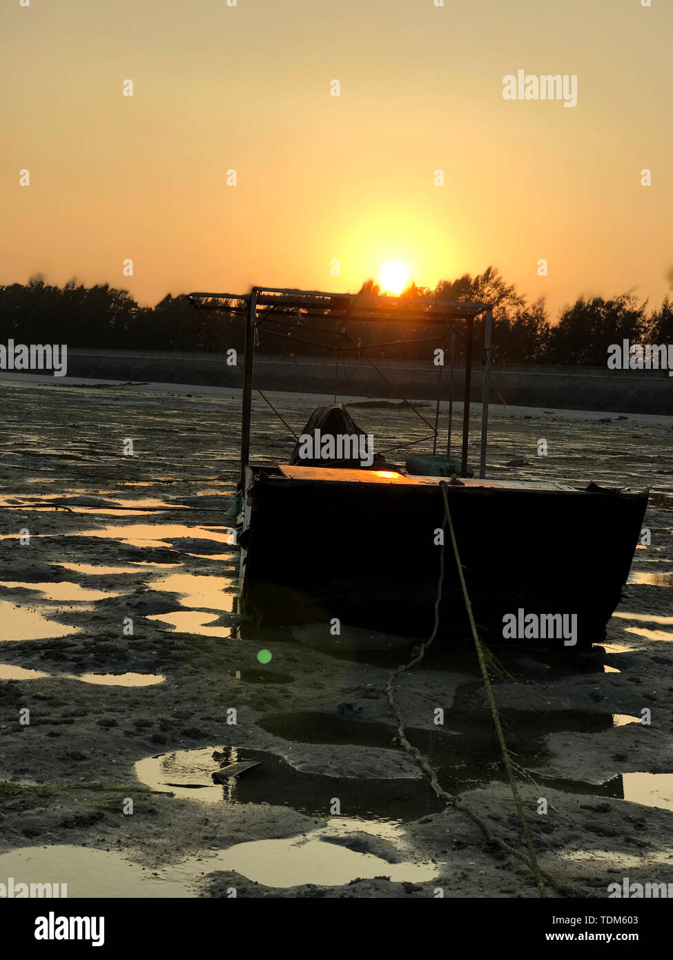 Boundless waters hi-res stock photography and images - Alamy