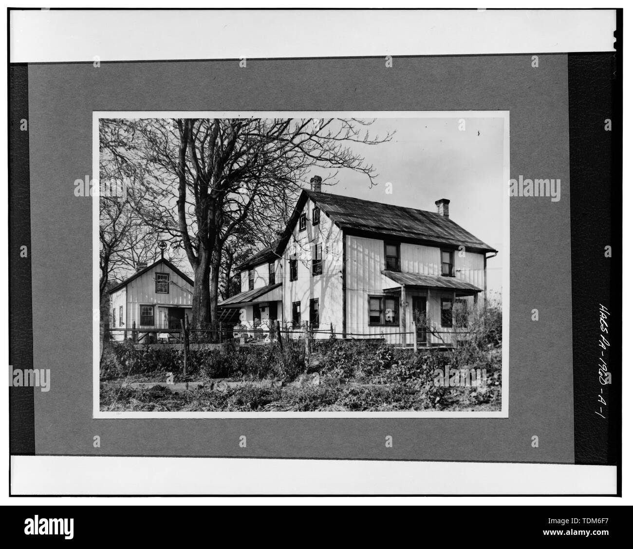PERSPECTIVE VIEW OF EAST (FRONT) AND SOUTH SIDE - Henry Spangler Farm ...