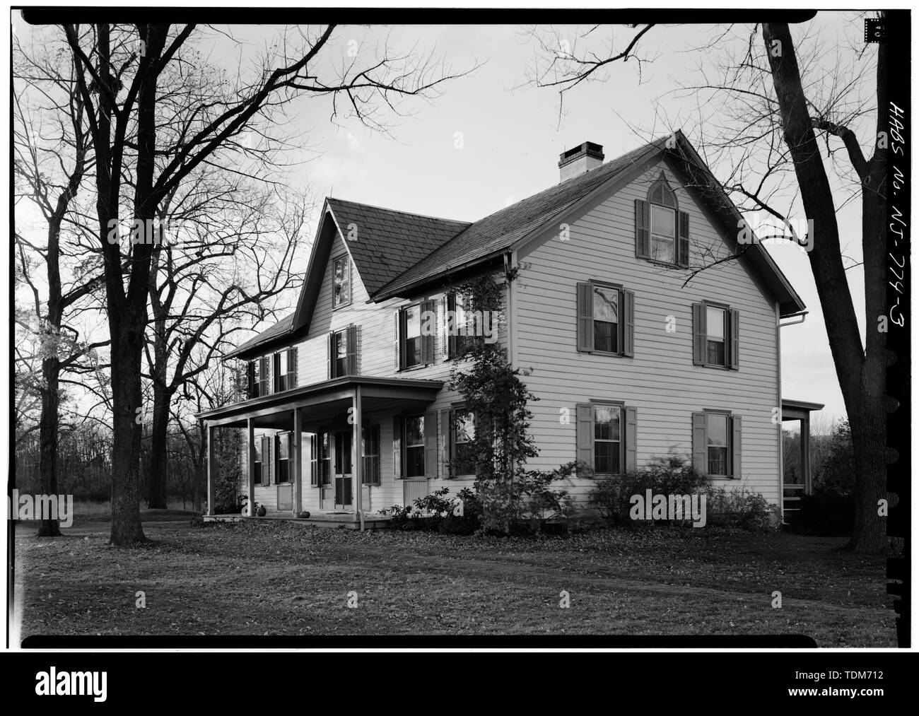 PERSPECTIVE VIEW OF FRONT ELEVATION, SHOWING RIGHT SIDE ELEVATION - Dr ...