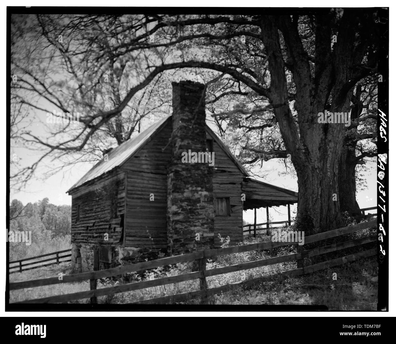 PERSPECTIVE VIEW OF NORTH (FRONT) AND WEST SIDE - Sweeney Farm, Prizery ...