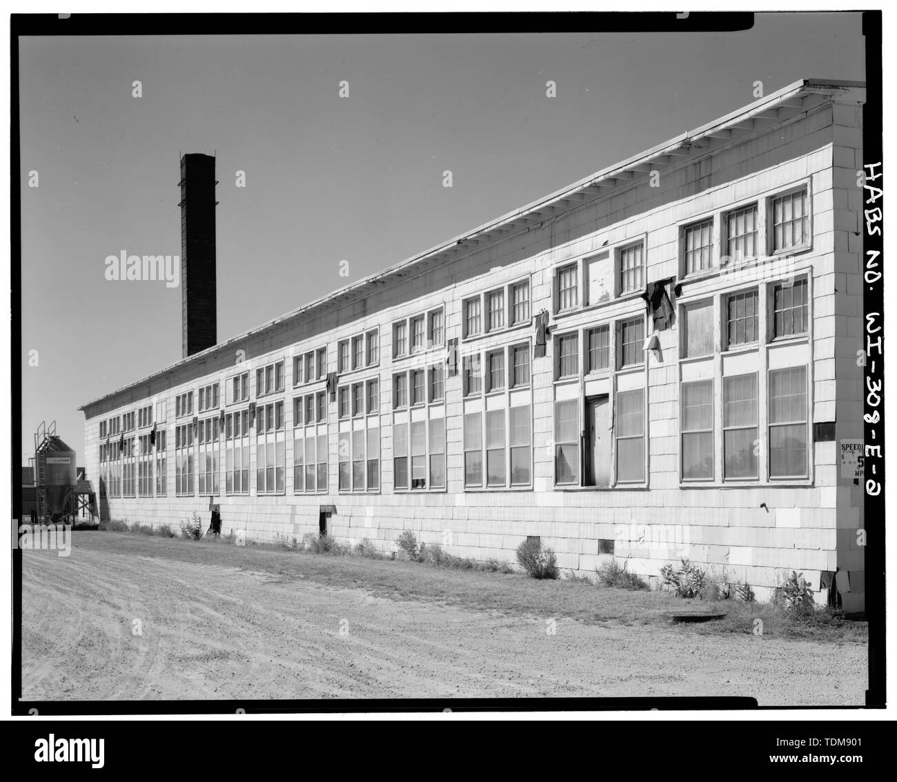 PERSPECTIVE VIEW OF SOUTH SIDE - Fort McCoy, Building No. 1463, Sparta ...