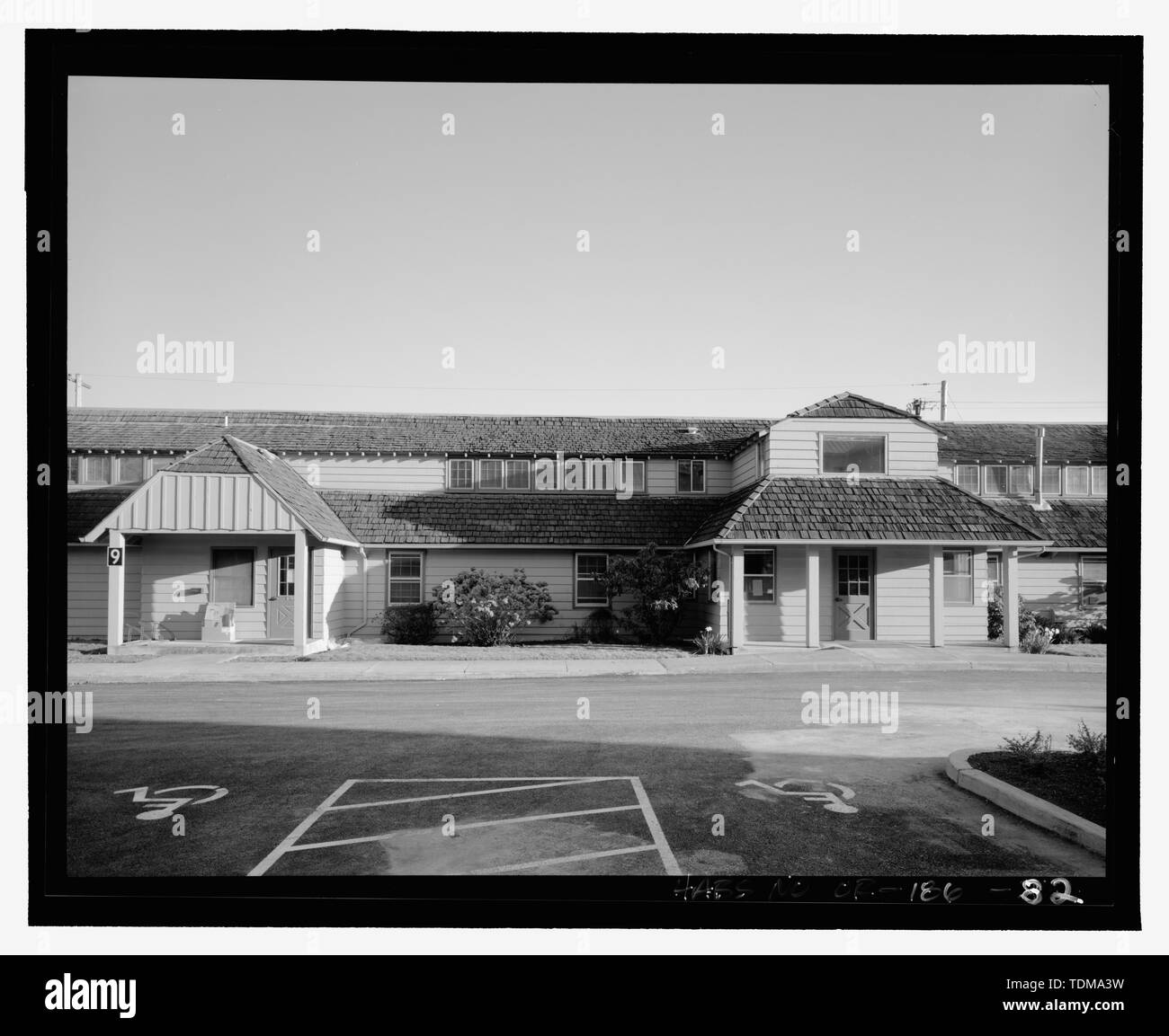 Office building partial view Black and White Stock Photos & Images - Alamy