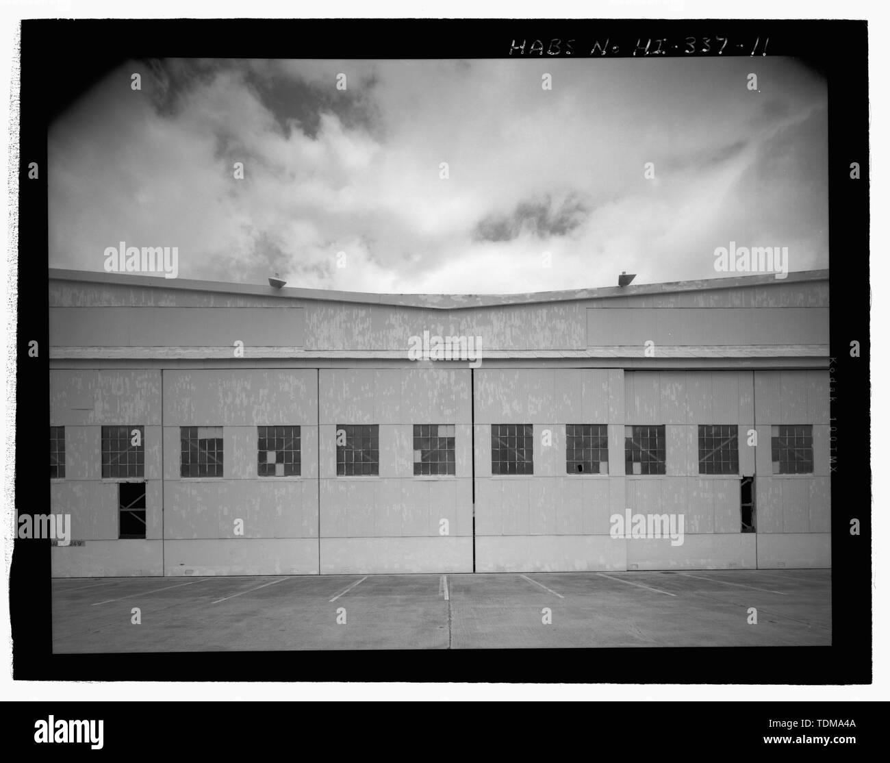 PARTIAL ELEVATION OF THE CENTER SECTION OF THE SOUTHWEST SIDE. VIEW ...