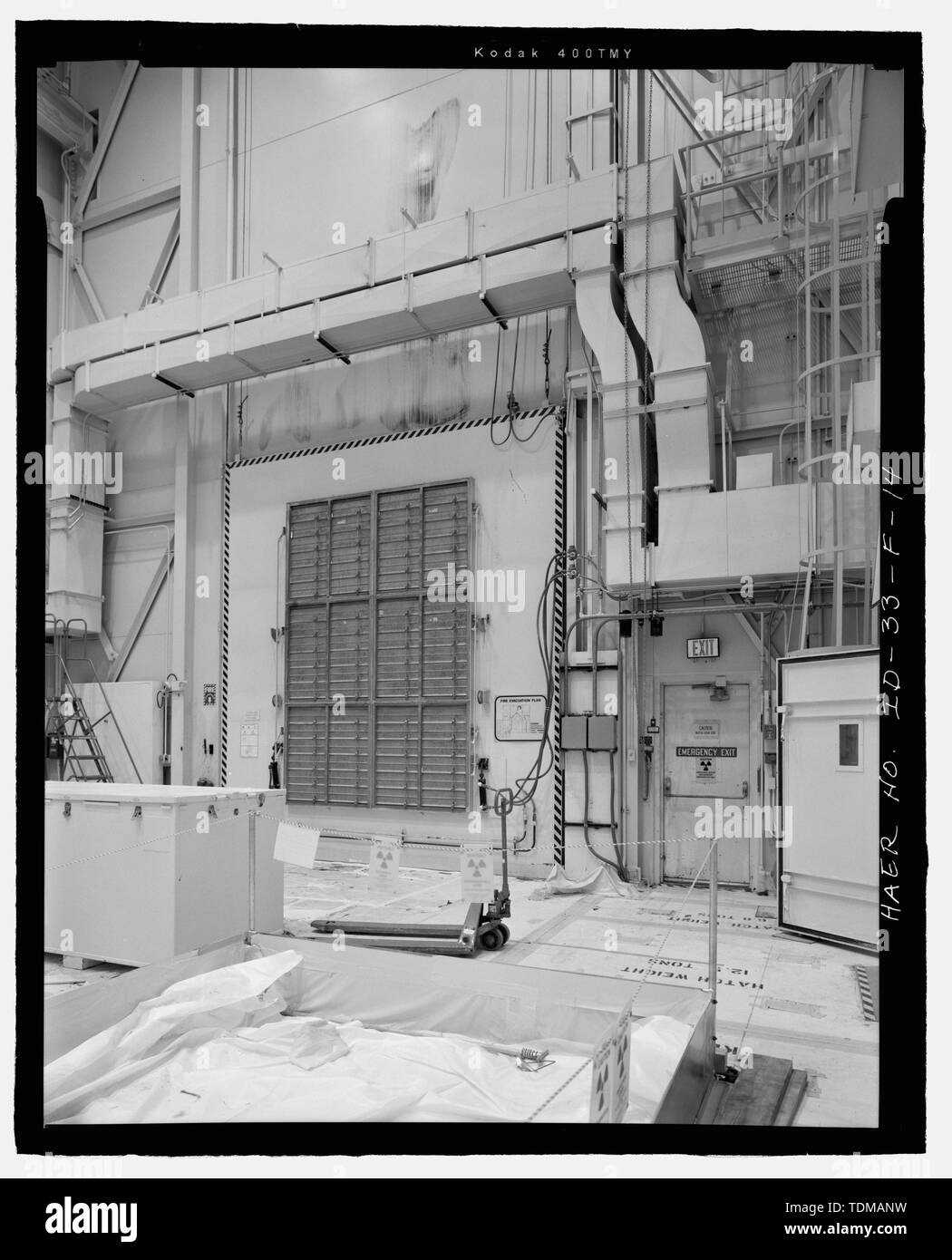 Hatch covers hi-res stock photography and images - Alamy