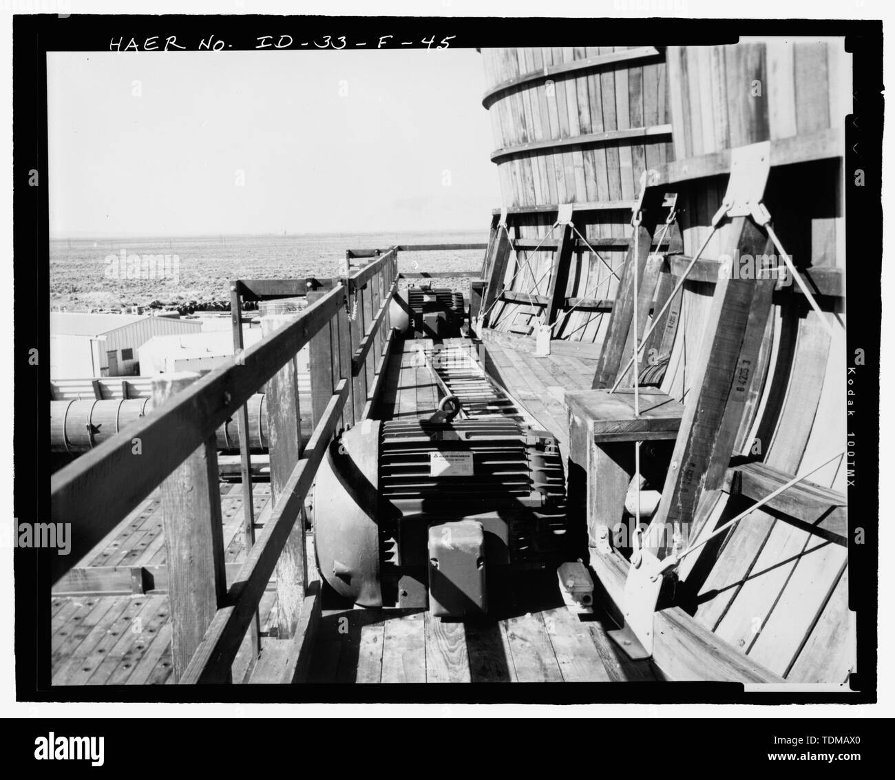 Lower blades Black and White Stock Photos & Images - Alamy