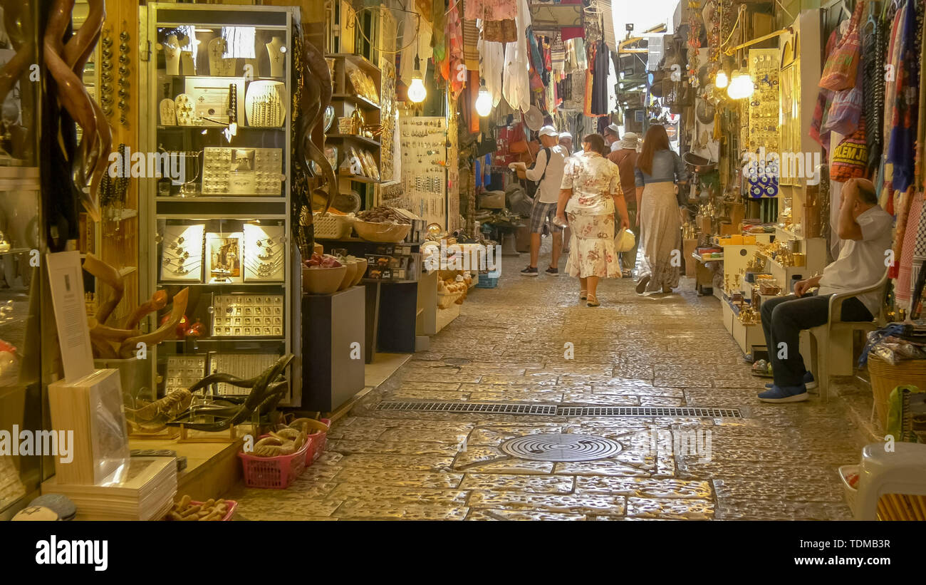 Souvenir shop in jerusalem hi-res stock photography and images - Alamy