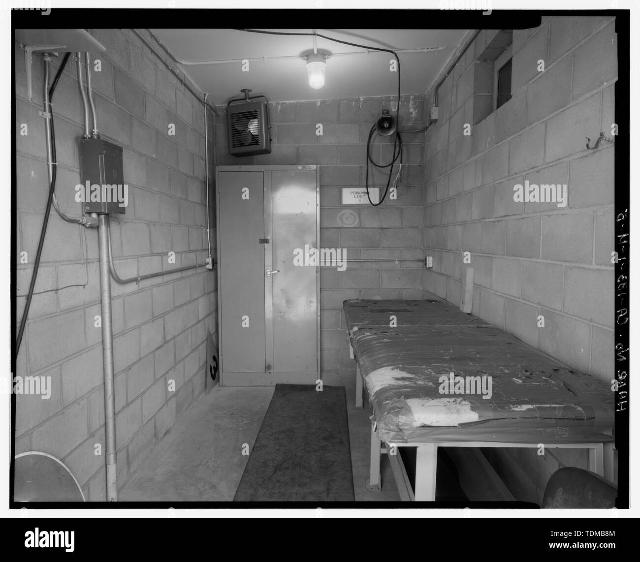 Room locker and personnel hi-res stock photography and images - Alamy