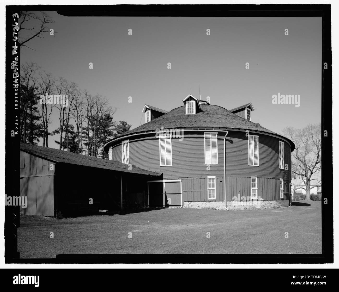 PERSPECTIVE VIEW. - Calvin Neff Round Barn, PA Route 45, Centre Hall ...