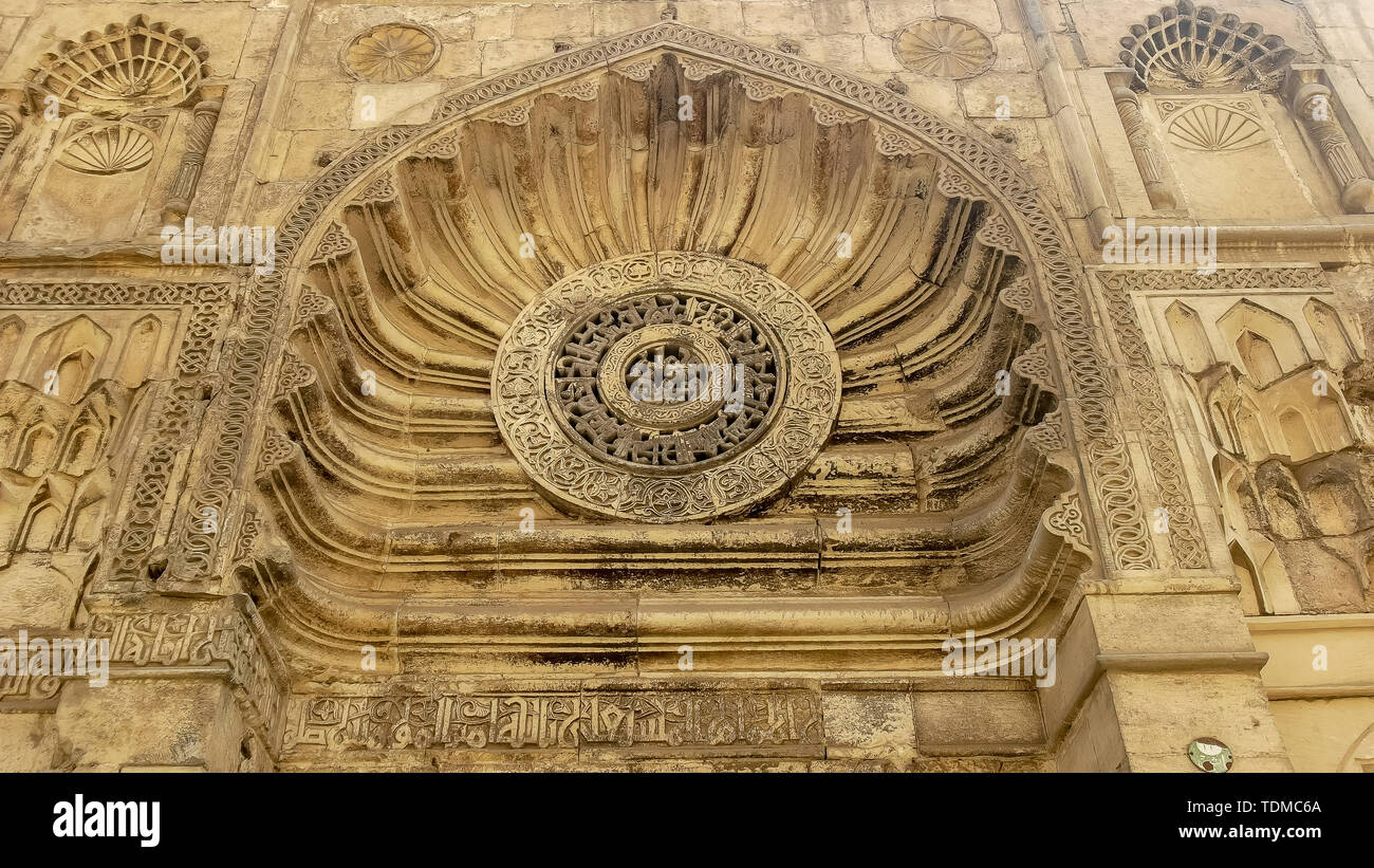 the facade of the al-aqmar mosque in cairo Stock Photo - Alamy
