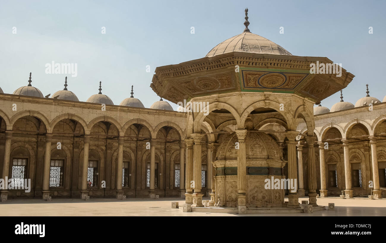 Alabaster mosque cairo hi-res stock photography and images - Alamy