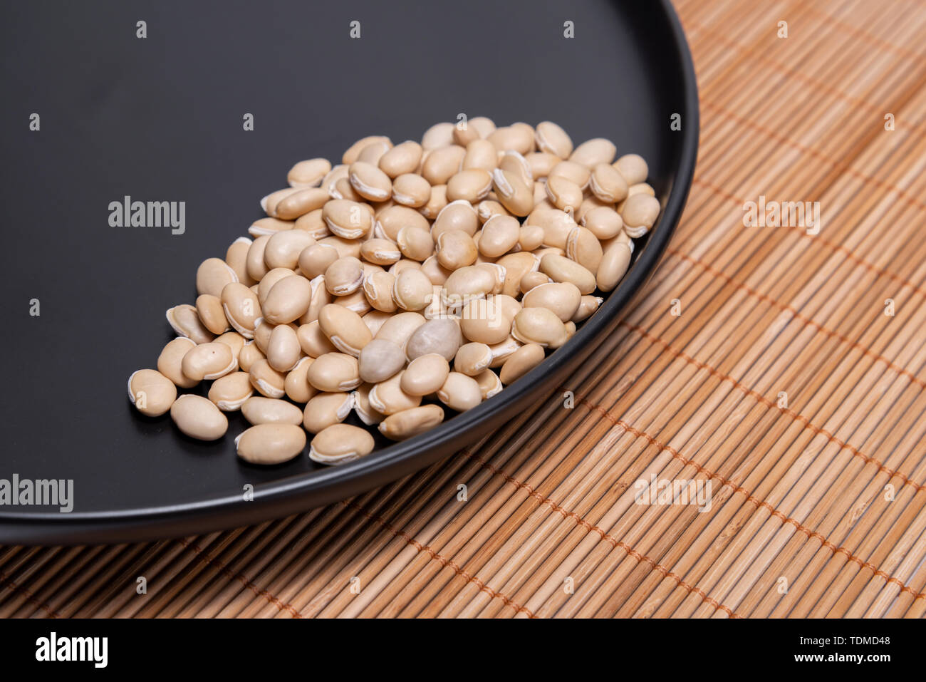 Chinese herbal plants ---White lentils Stock Photo - Alamy