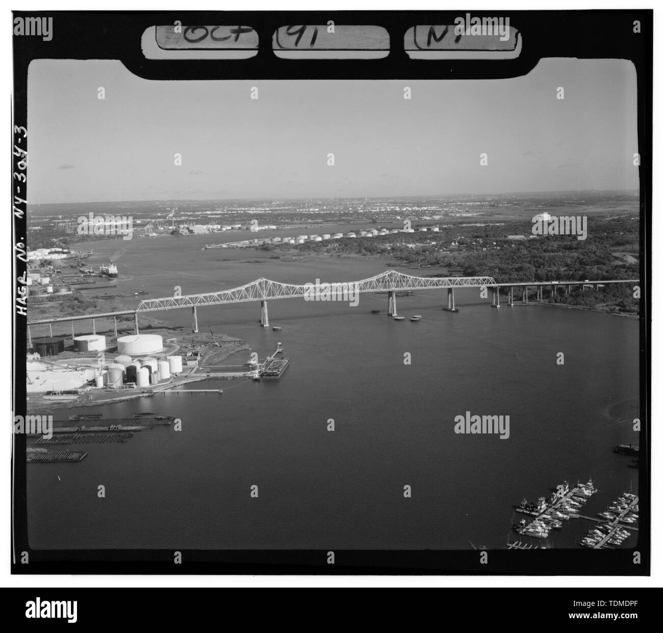 Outerbridge crossing Black and White Stock Photos & Images - Alamy