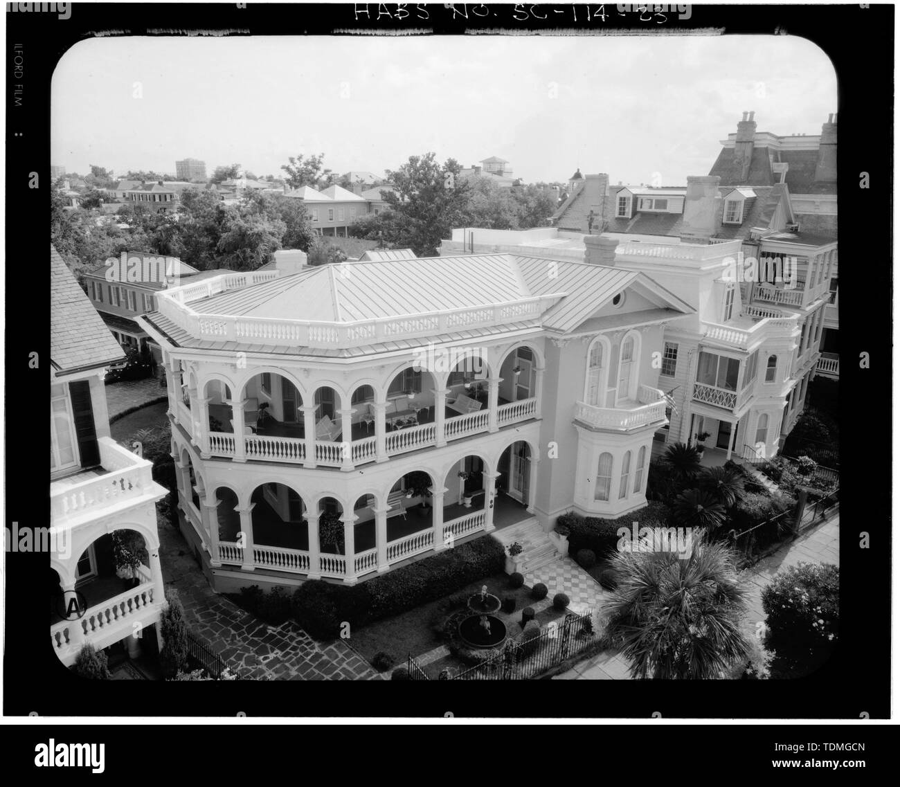 Aerial view battery charleston south hi-res stock photography and ...