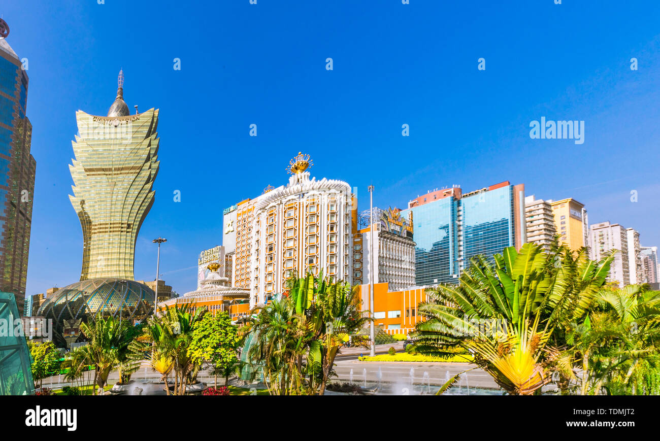high-rise building building in metropolis Stock Photo - Alamy