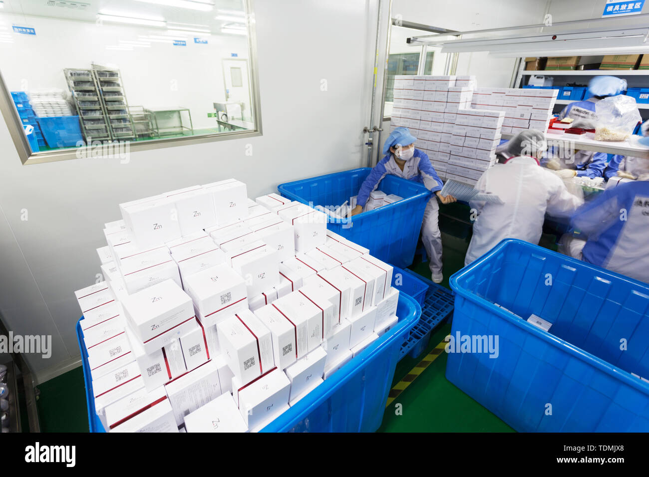 Chemical storage room hi-res stock photography and images - Alamy