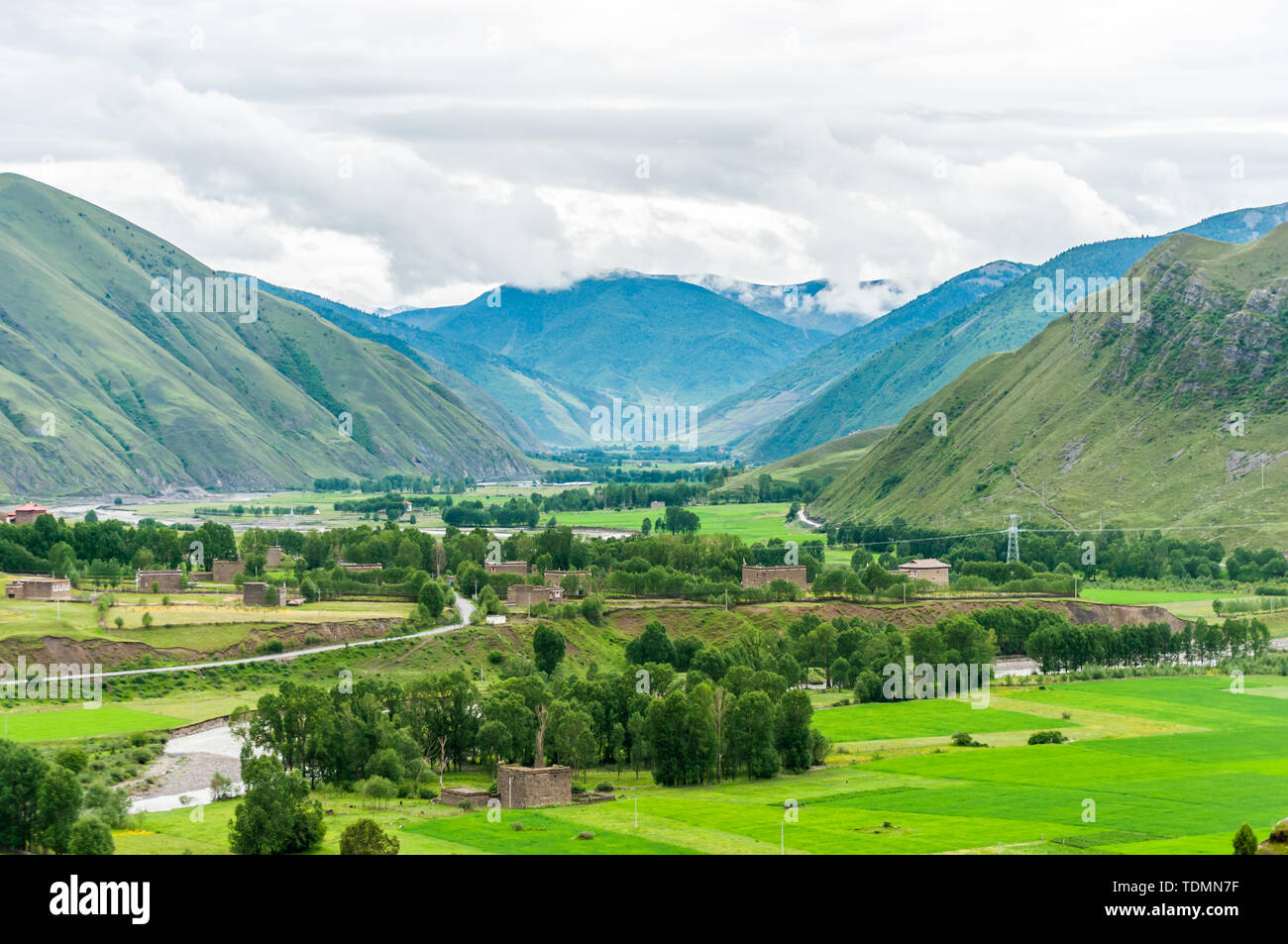 Natural Scenery of Xindu Bridge Tibetan Area in Tagong, Sichuan Stock ...