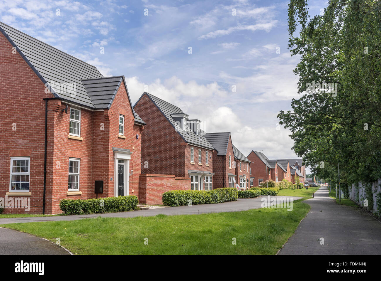 Modern housing development hi-res stock photography and images - Alamy