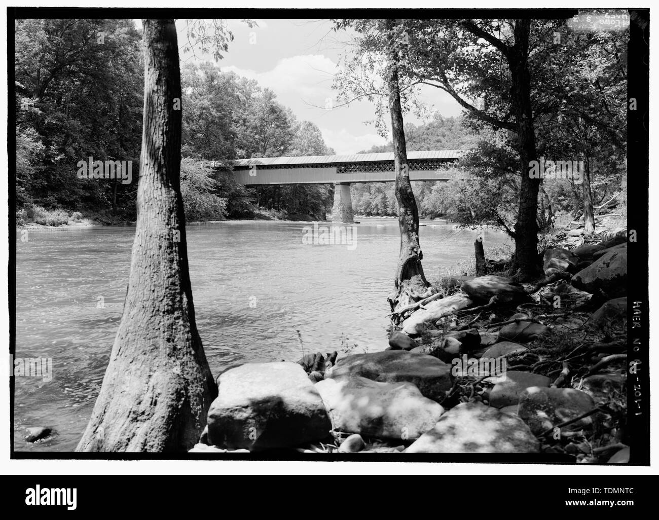 Perspective from E. Note cutout siding in center span to create window ...