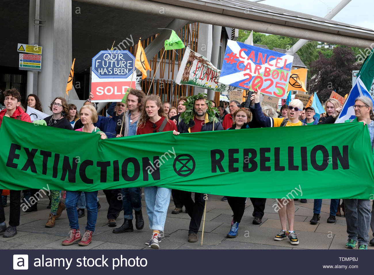 Extinction rebellion flags hi-res stock photography and images - Alamy