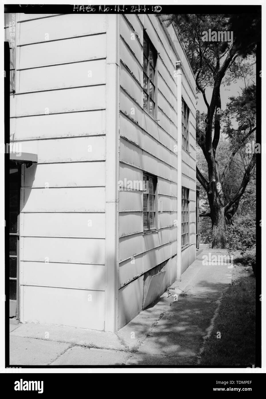 PERSPECTIVE VIEW OF THE EAST ELEVATION FROM THE SOUTHEAST - Armco-Ferro ...