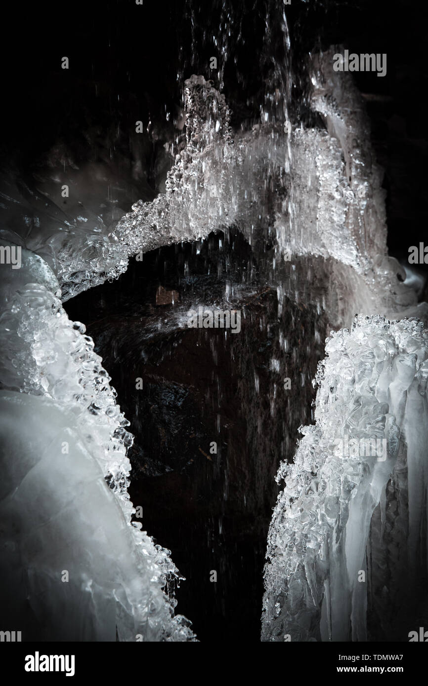 Ice Dropping Into Water High Resolution Stock Photography and Images ...
