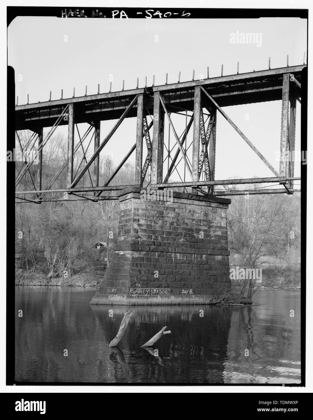 Conrail railroad bridge hi-res stock photography and images - Alamy