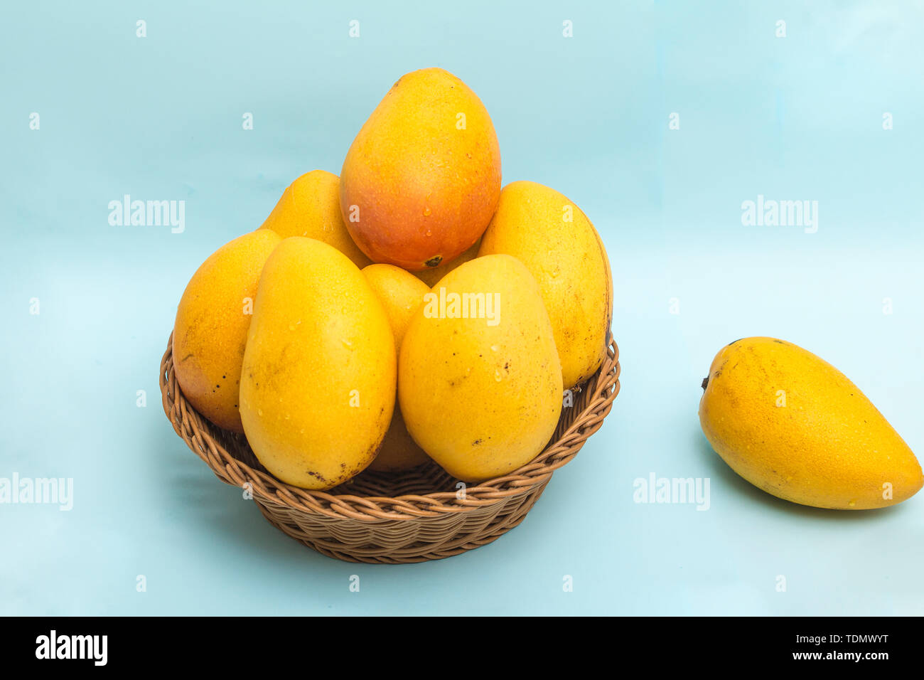 A ripe mango Stock Photo - Alamy