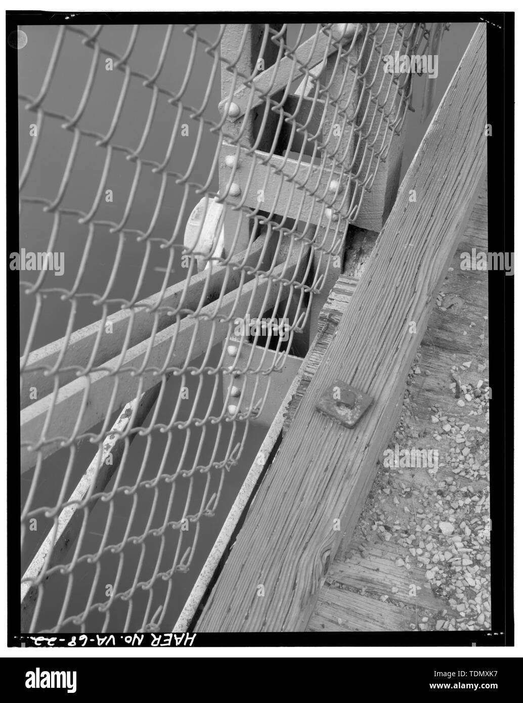 Truss bottom chord hi-res stock photography and images - Alamy