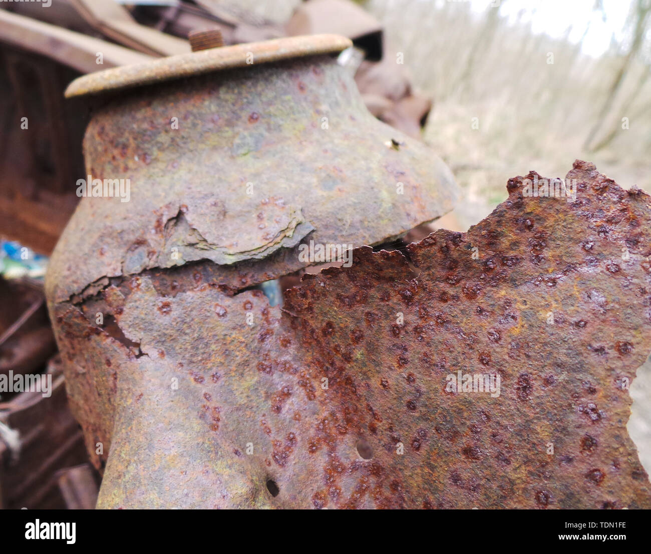 Rusted car engine hi-res stock photography and images - Alamy