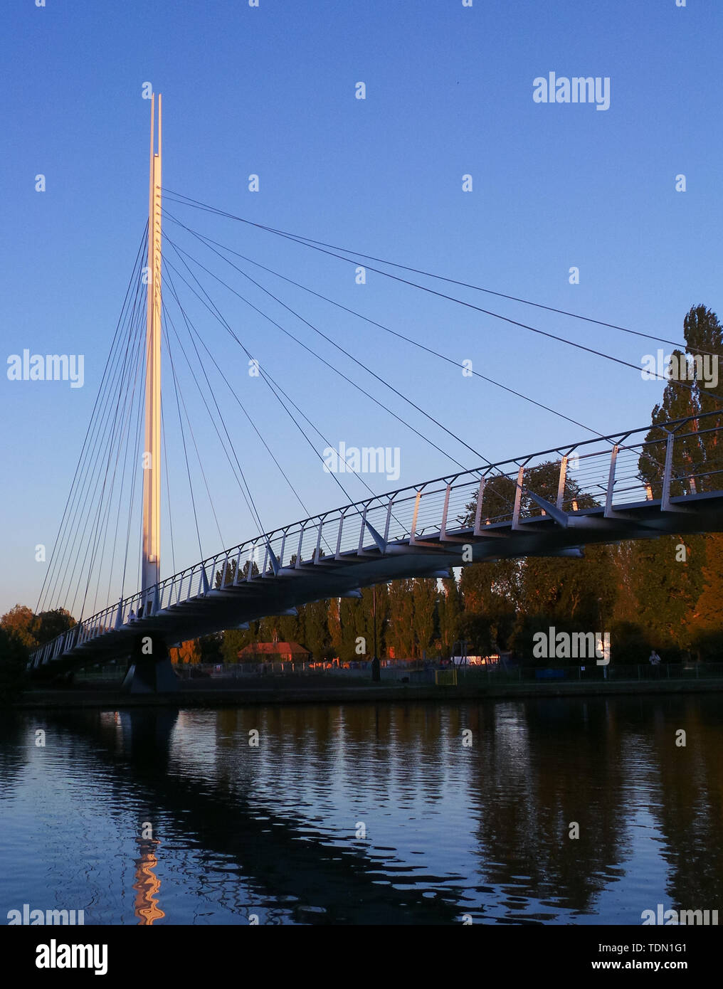 Christchurch bridge, a foot and cycle bridge across the River Thames in ...